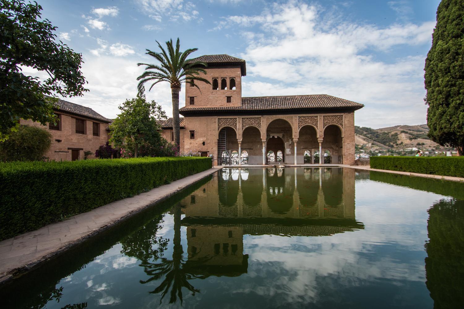 Weekend Bus Trip to Granada | Busbud blog
